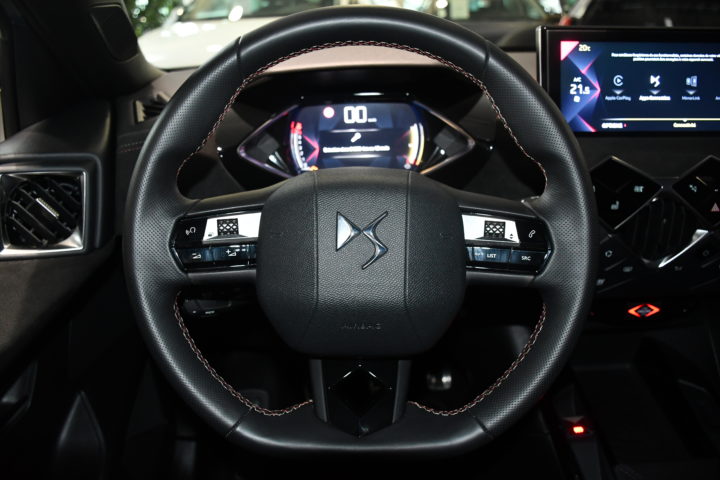 DS DS3 Crossback 1.2 Puretech 100 Performance Line GPS Affichage Tête ...